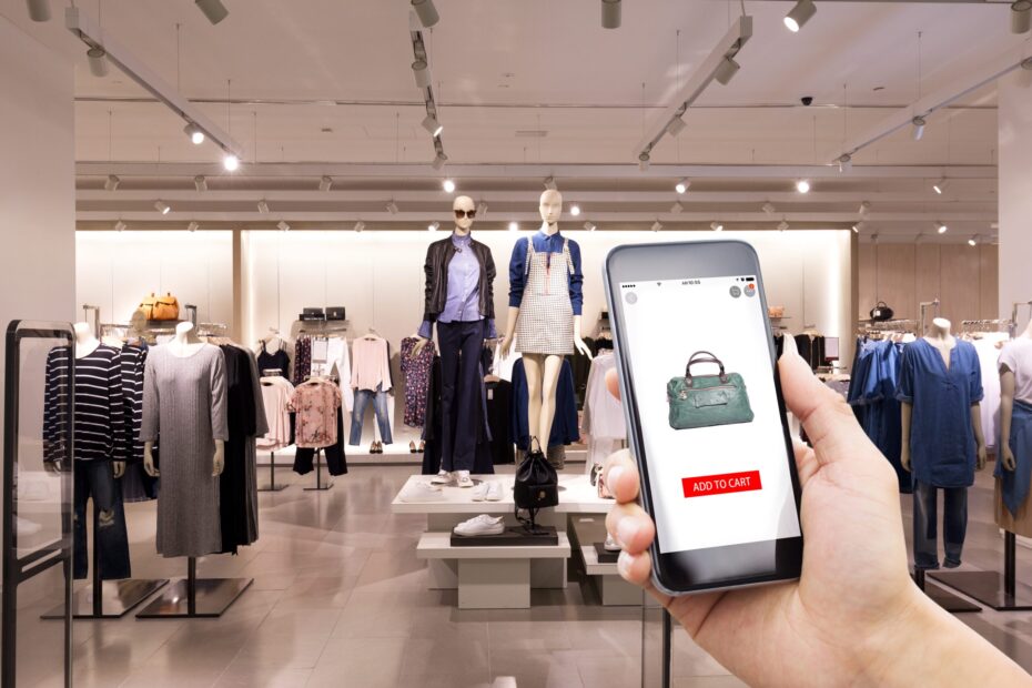 How Real-Time Shopping & Hotspots are Transforming Retail | Live2.ai
